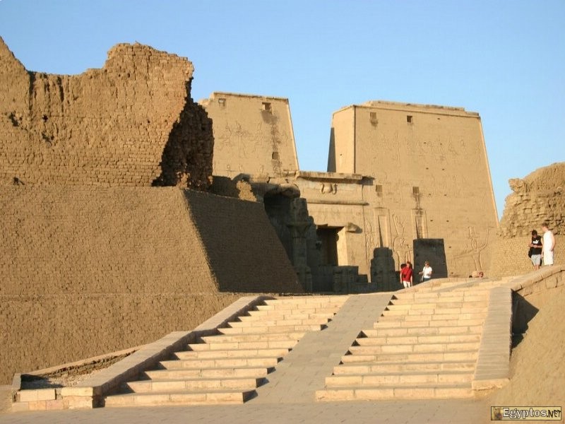 Galerie Photos de l'Egypte - Enceinte du temple d'Edfou - Temple d'Edfou