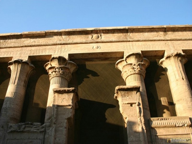 Galerie Photos de l'Egypte - Chapiteaux variés - Temple d'Edfou